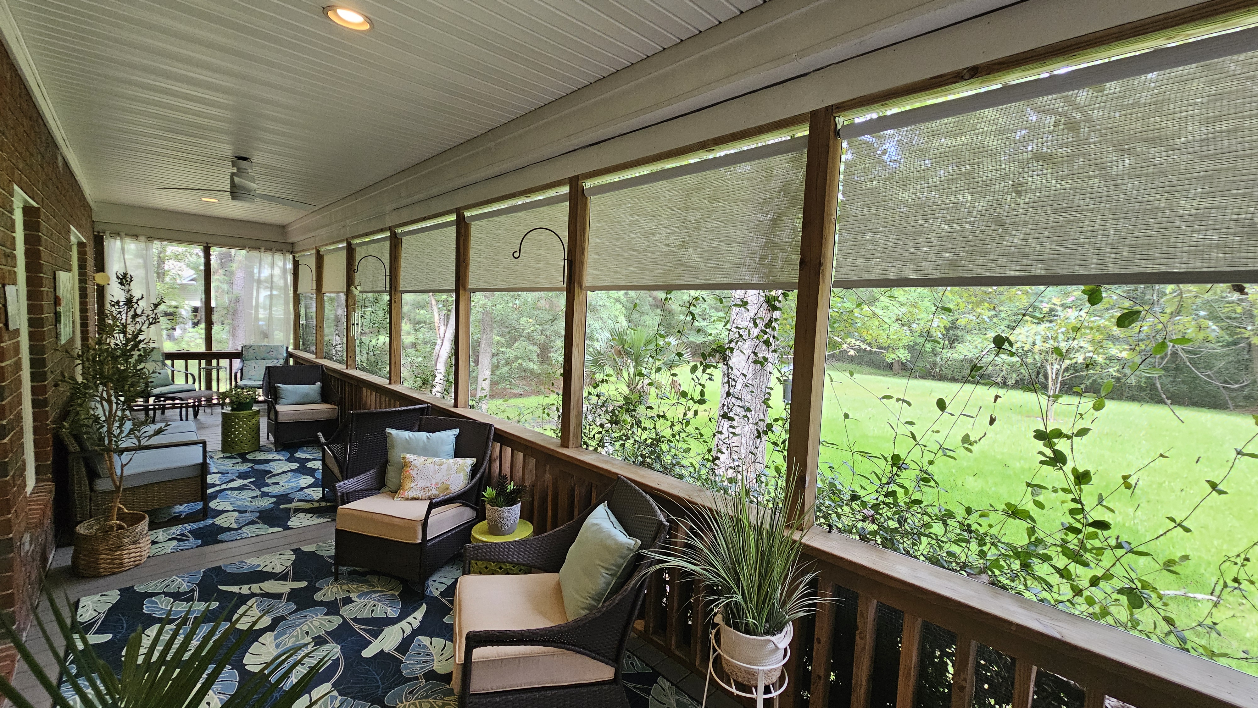 Custom Outdoor Shades | Bumble Bee Blinds